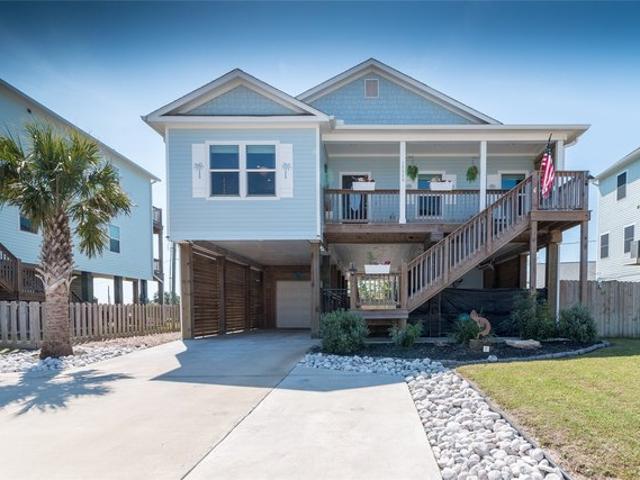 12839 E Conquistador Dr, Galveston, TX 77554
