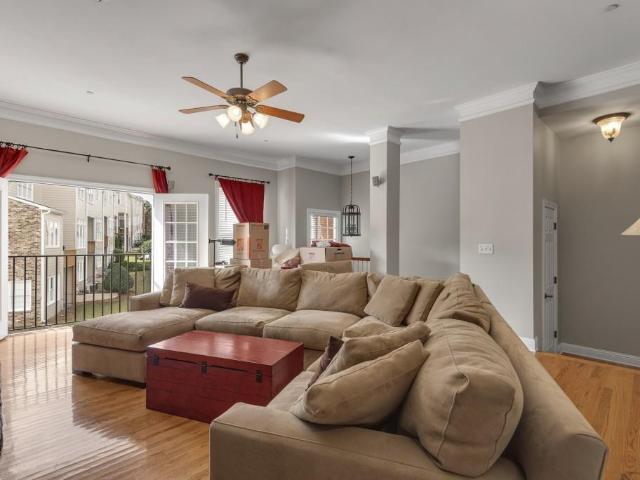1283 Creekside Place SE