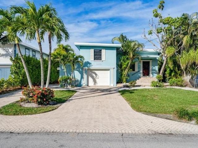 1283 Grand Canal Dr, Naples, FL 34110