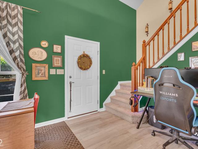 1283 Yellowstone Way