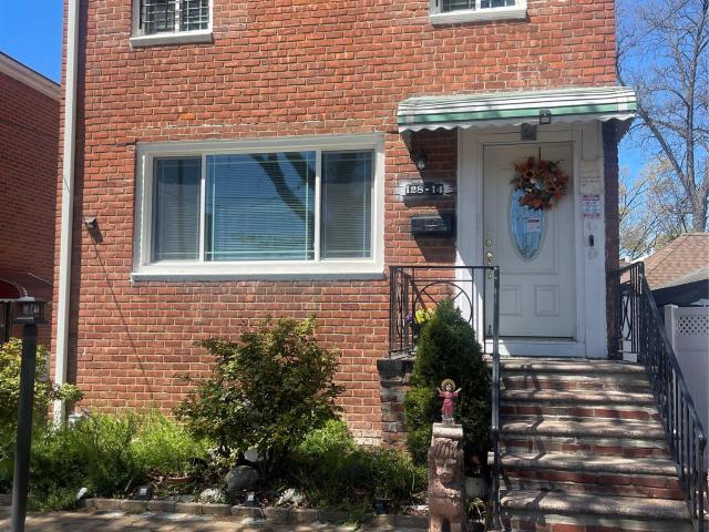 128 14 Van Wyck Expressway | Compass