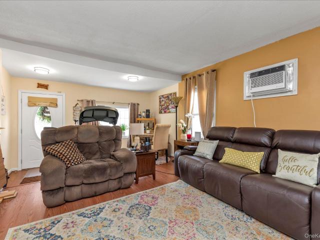 128 19 Cedric Road