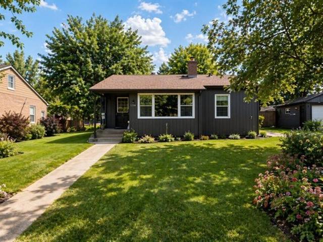 128 8th St, Moose Lake, MN 55767