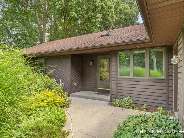 128 Collindale Avenue