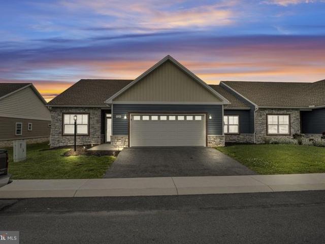 128 Cardinal Dr, Shippensburg, PA 17257