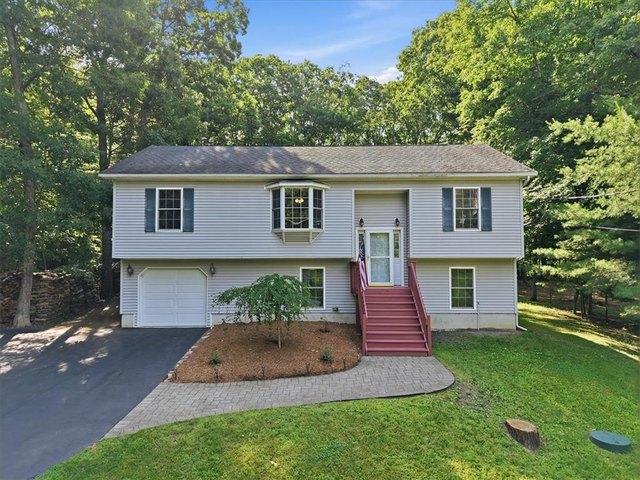 128 Chestnut St, Delaware Township, PA 18328
