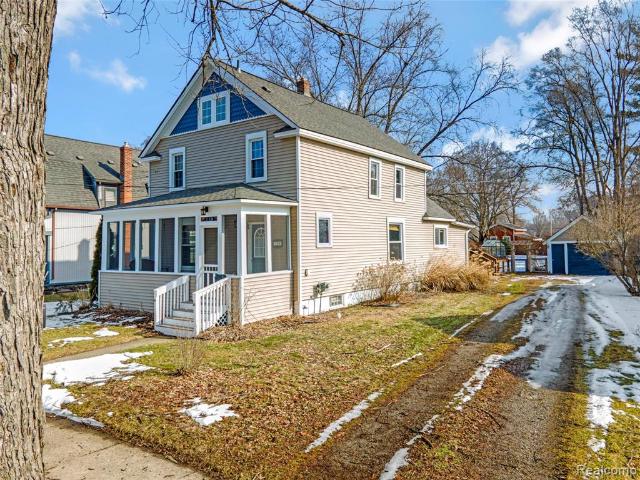 128 Clarence Street