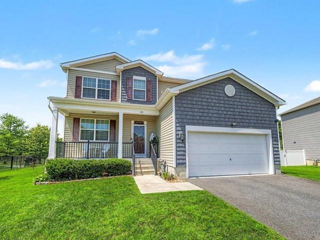 128 Crystal Lake Dr, Egg Harbor Township, NJ 08234