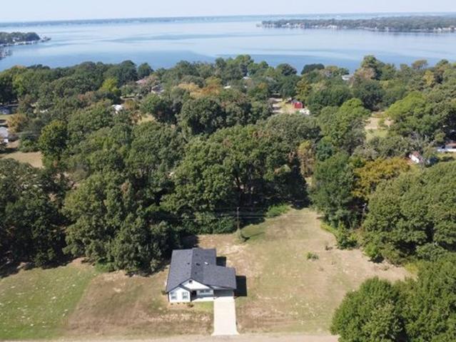 128 Crestwood Dr, Mabank, TX 75156