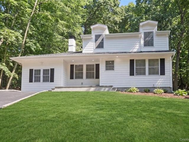 128 Crooked Hill Rd, Huntington, NY 11743