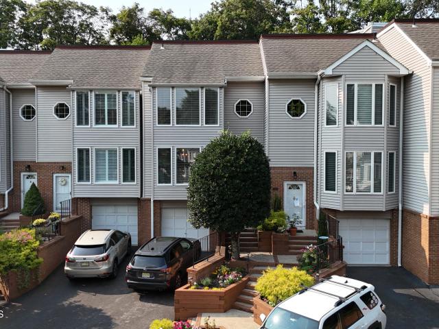 128 Ambassador Drive Unit 1042