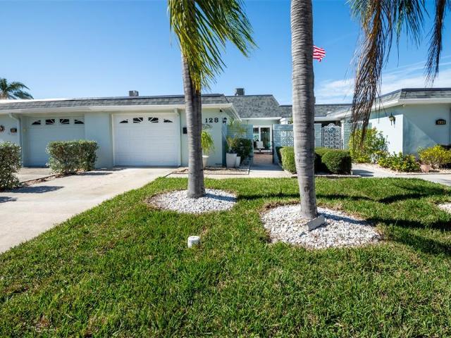 128 Boca Ciega Point Blvd N, St. Petersburg, FL 33708 | MLS #TB8466