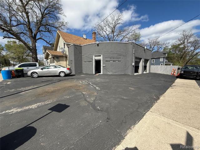 128 Baldwin Avenue