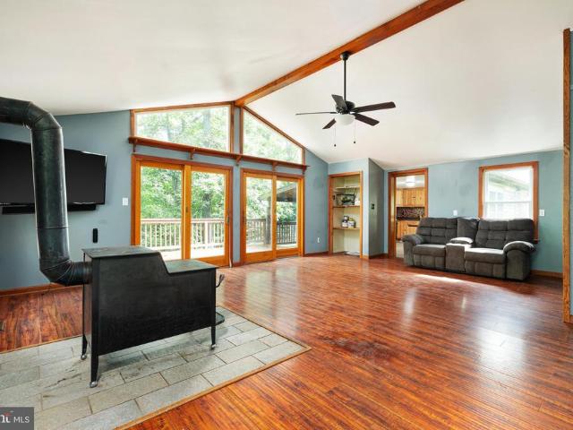 128 Barksdale Lane