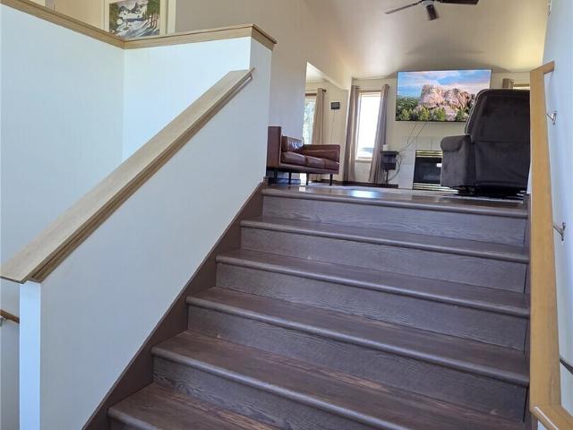 128 Berggren Road N