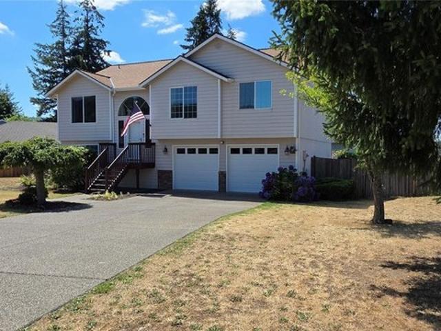 128 Berggren Rd N, Eatonville, WA 98328