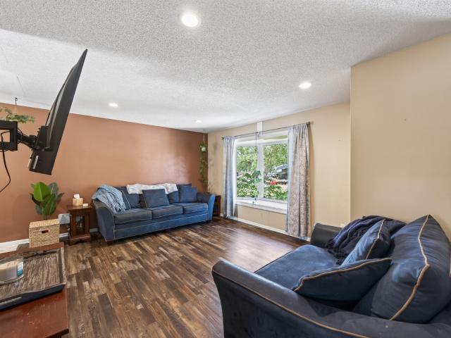 128 Birchwood Drive N
