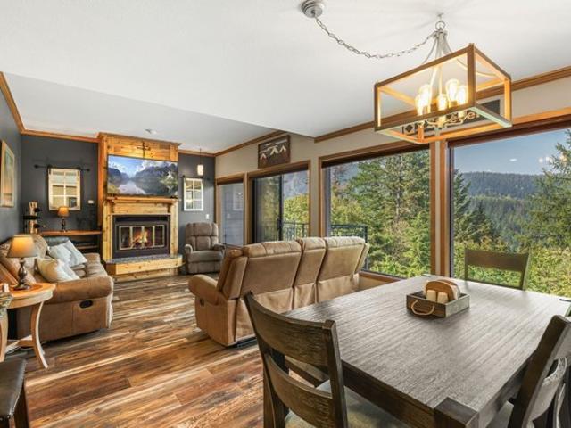 128 Blooming Flower Ct Unit 202, Sandpoint, ID 83864
