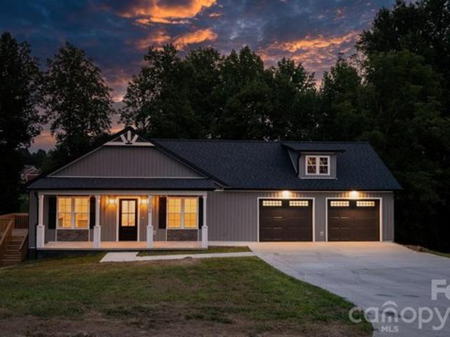 128 Buck Shoals Cir, Hudson, NC 28638