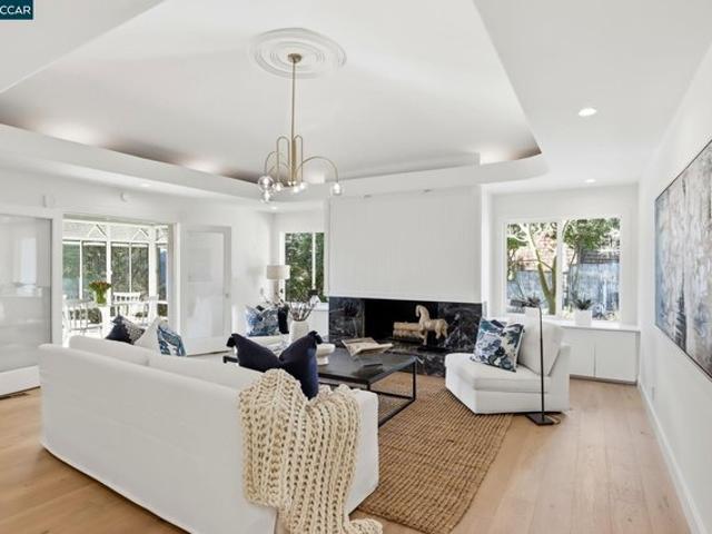 128 Diablo View Dr, Orinda, CA 94563