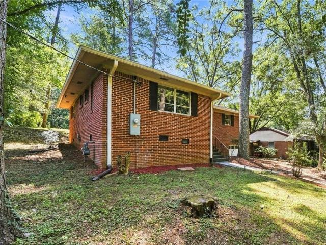 128 Dickson Court