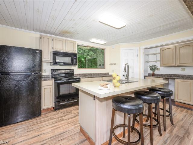 128 E Central Ave