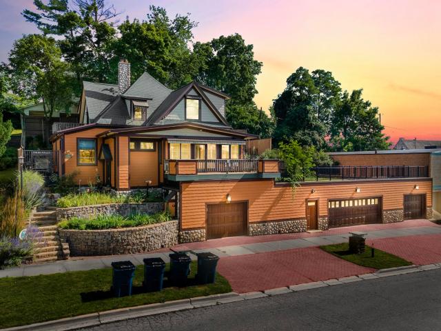 128 E Pine Street