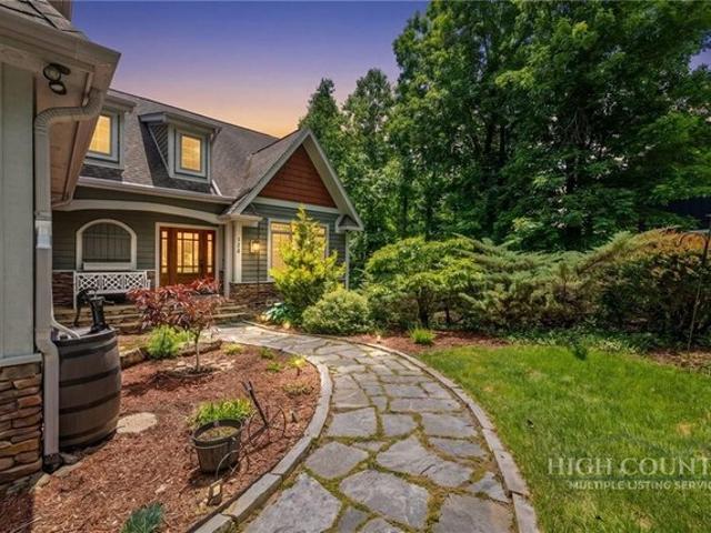 128 E Pinecrest Ct, Boone, NC 28607