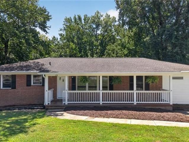 128 Englewood Dr, Archdale, NC 27263