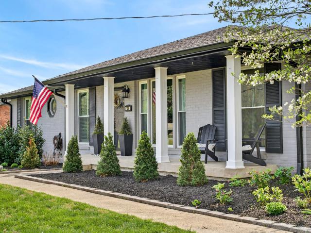 128 East Dr