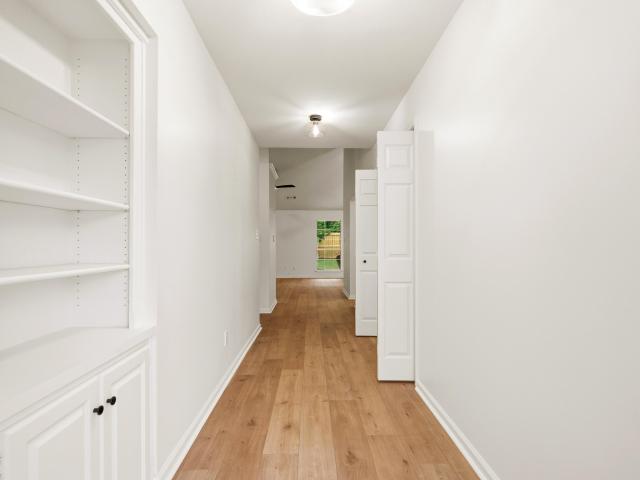 128 Ellis Court