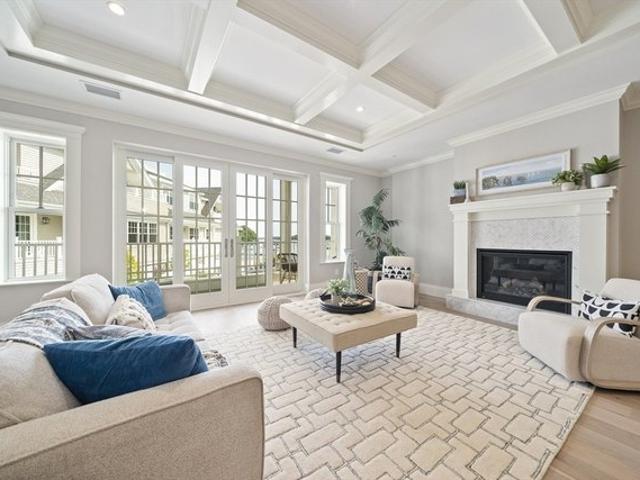 128 Elm St Unit 211, Cohasset, MA 02025