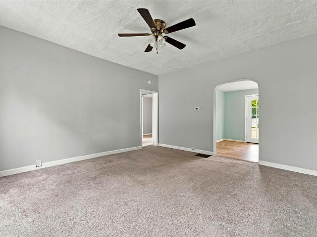 128 Floral Avenue