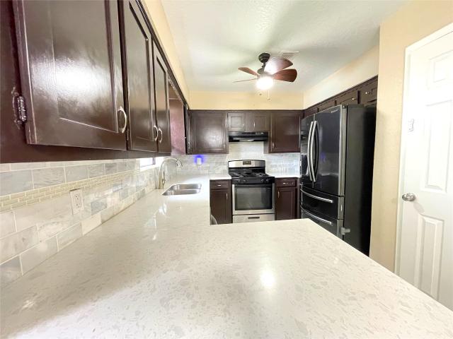 128 Houston St, Angleton, TX 77515 | MLS #35567