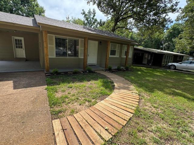 128 Hiawatha Drive