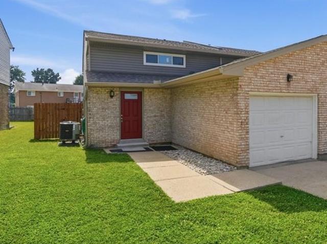 128 Highridge Ct, Franklin, OH 45005