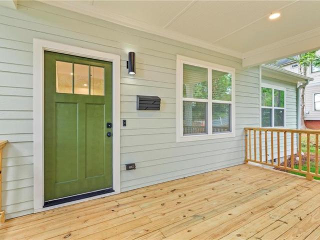 128 Hilltop Drive SW