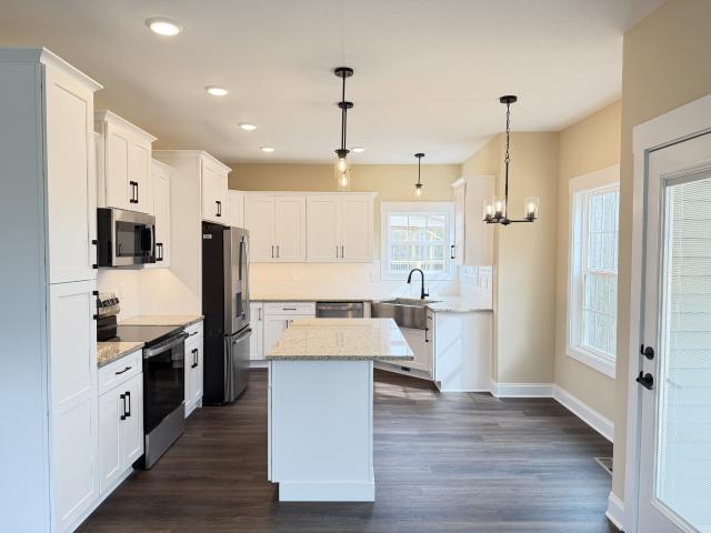 128 Hummingbird Way