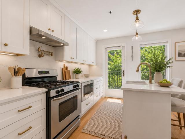 128 Jackson St # 2B