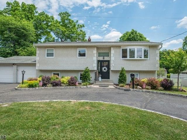128 Overlook Ave, East Hanover, NJ 07936