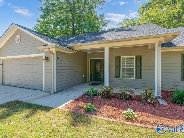 128 Lamirda Court NW