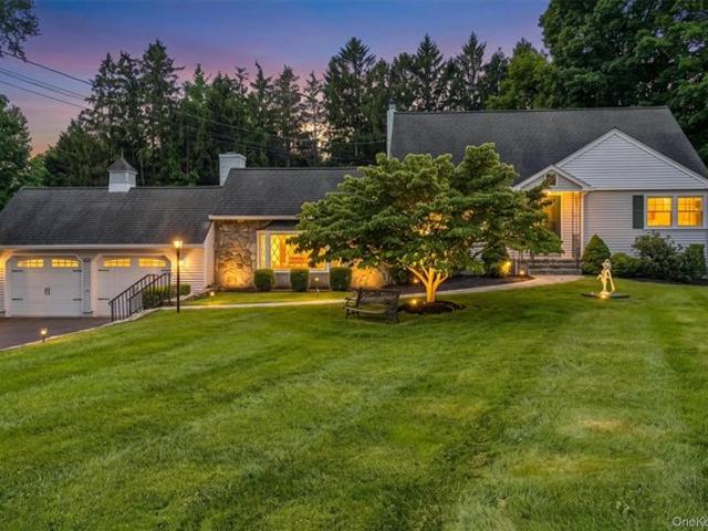 128 Lime Ridge Rd, Poughquag, NY 12570