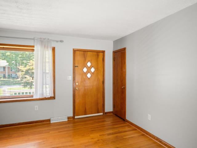 128 Lynview Drive