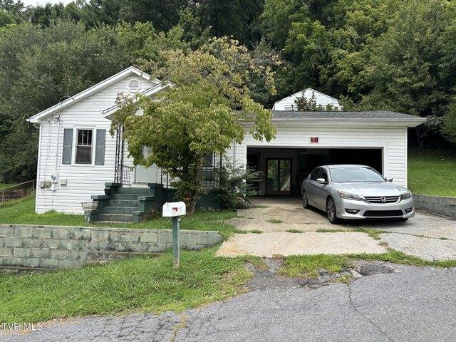 128 Mohawk St, Kingsport, TN 37665