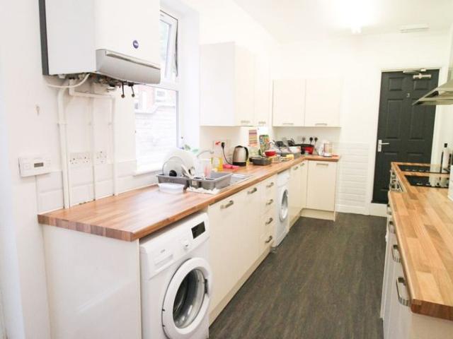 128 Monks Road, Lincoln, Lincolnsire, LN2 5PH, United Kingdom