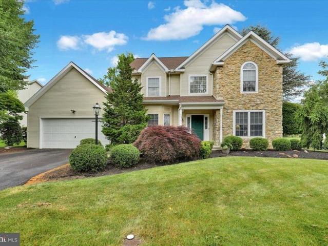 128 Macintosh Dr, Palmyra, PA 17078
