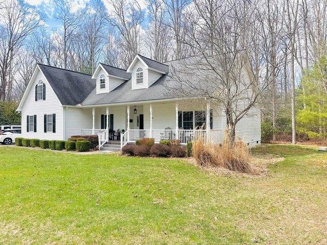 128 March Chapel Ln, Daniels, WV 25832