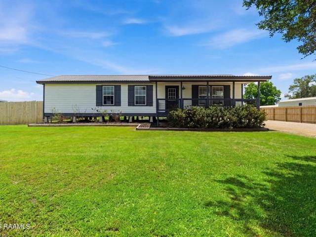 128 Martin Rd, Church Point, LA 70525