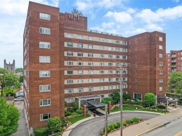 128 N Craig St Apt 611, Pittsburgh, PA 15213