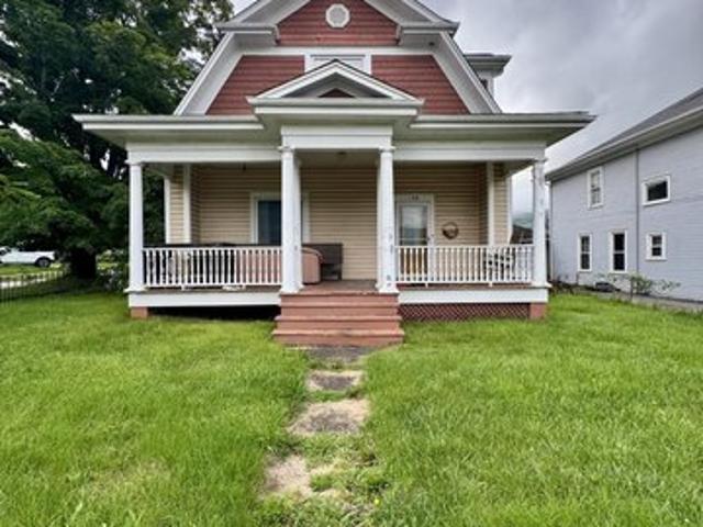 128 N Elm Ave, Erwin, TN 37650